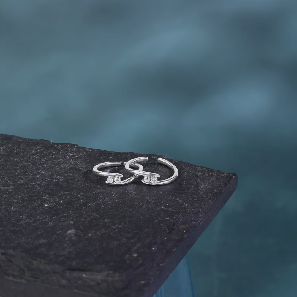 Silver Toe Rings for Women: Adjustable Bichiya & More | Mia by Tanishq